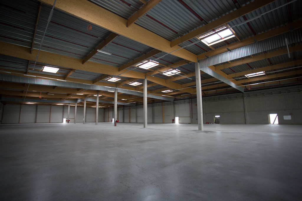 Completed warehouse floor 14 - Permaban